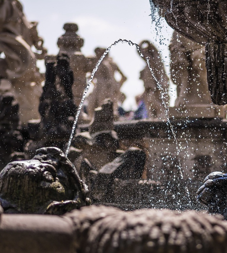 Why Stretching is the Fountain of Youth – Hot Girl Health